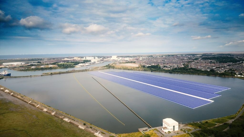 Plans go in for ‘UK’s largest’ floating solar energy project